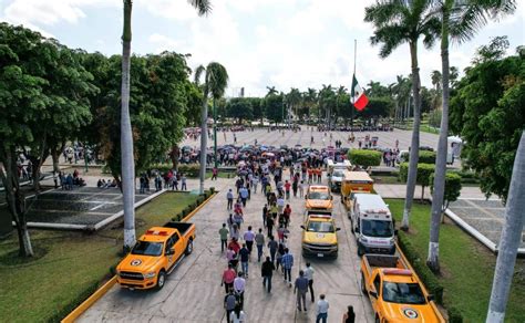 Gobernador De Sinaloa Entrega Unidades A Protección Civil