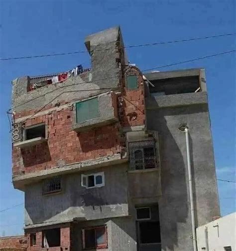 رانا جب مستری پڑوسی اور جان پہچان والا ہو اور کہہ دے کہ آپ بےفکر رہیں کام دنیا دیکھے گی۔😏