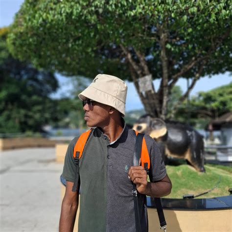 H Hiru K13 • Instagram Photos And Videos