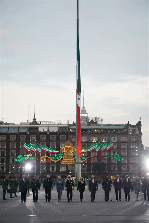 Izan bandera a media asta en memoria de víctimas de sismos de 1985 y