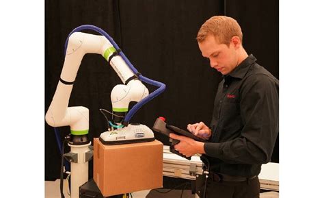 Fanuc To Feature Robot And Cobot Solutions For Picking Packing Fulfillment And Palletizing At