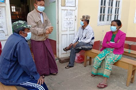 မိုးနဲမြို့ မြန်မာ့စီးပွားရေးဘဏ်၌ အငြိမ်းစားဝန်ထမ်းများအား ပင်စင်လစာင