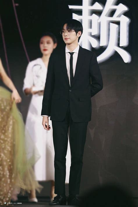 ปักพินโดย Khánh Nhi Kw ใน Lai Kuanlin 賴冠霖
