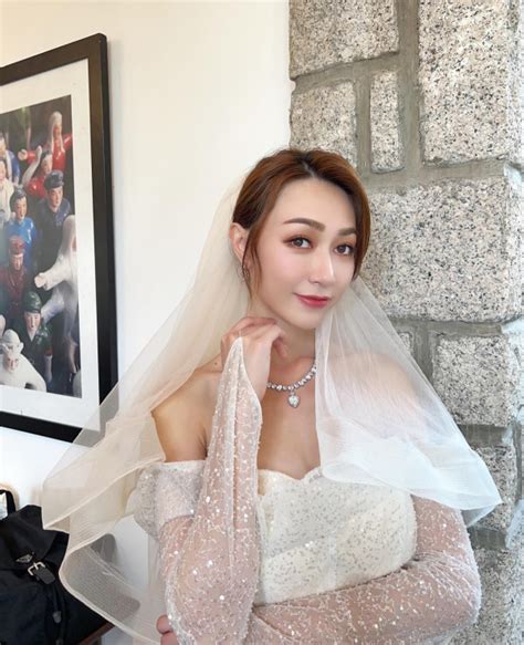 40歲前最上鏡小姐分享移英生活派福利 上圍疑再升cup迫爆螢幕惹熱議 U Travel