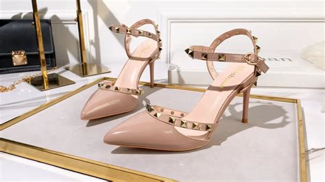 Sexy Nightclub Female High Heel Pumps Women Pointed Toe Rivets Shallow