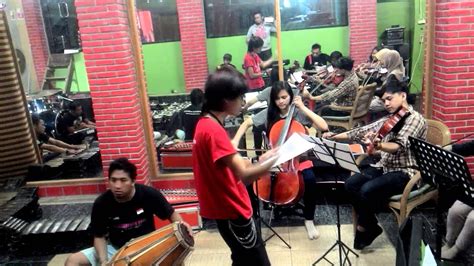 Galih Justdrum With Ega Robot Ethnic Feat String Ansamble UPI YouTube