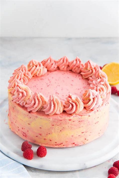 Lemon Raspberry Cake With Lemon Curd The Flavor Bender