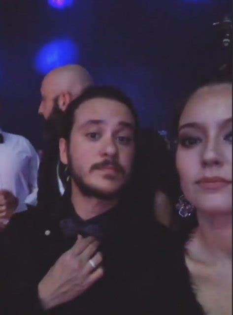 Pelin Akil ve eşi Anıl Altan dan geceye damga vuran fotoğraf