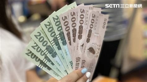 五倍券10月初上路 行政院今公布規劃案：紙本、數位併行 政治 三立新聞網 Setncom