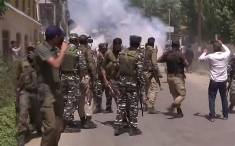 In Pics Chadoora Killing Police Kashmir Xpress News