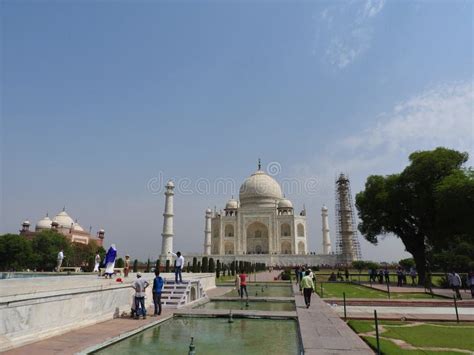 Taj Mahal A Famous Historical Monument A Monument Of Love The