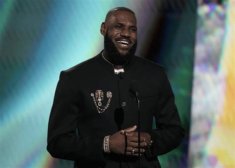 Espy最佳nba球员次数：詹姆斯7次乔丹4次库里3次，科比等2次