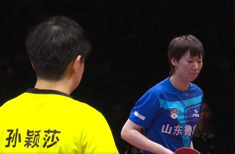 王曼昱找孙颖莎理论镜头曝光！国家队队友争执，谁才是深大教练？覃宇萱决赛莎莎