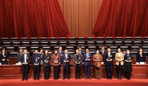 宁波市鄞州区政协十七届二次会议举行预备会议