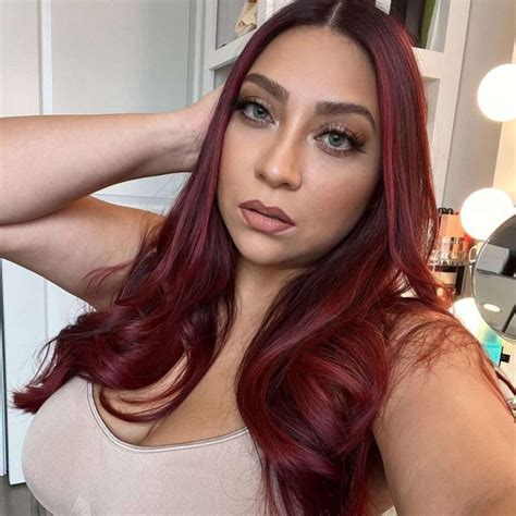 Who Is Veronica Obando Colombian Plus Size Model And Influencer Full