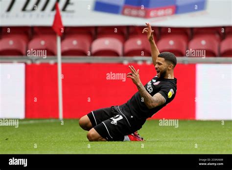 Bristol Citys Nahki Wells Celebrates His Opening Goal During The Sky