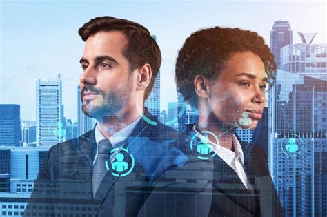 비즈니스 목표를 달성하기 위한 소셜 미디어 마케팅 전략 개발에 대해 생각하는 Smm 전문가로서의 사업가 및 사업가 싱가포르 배경 위에 홀로그램 아이콘 프리미엄 사진