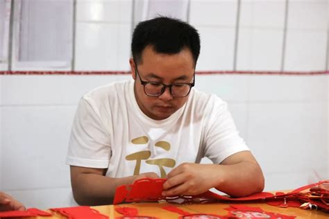 快乐高考 凝心聚力匠心筑梦奔往梦想的路上繁花盈目 安平志臻