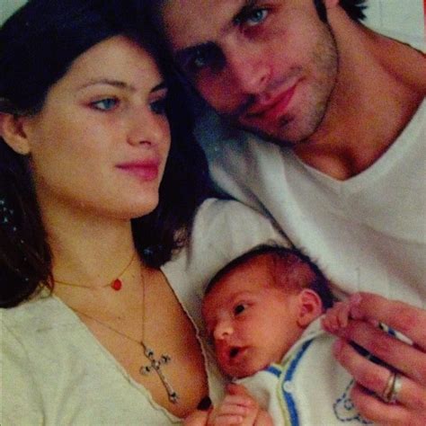 EGO Henri Castelli Posta Foto Ao Lado De Isabeli Fontana E Homenageia