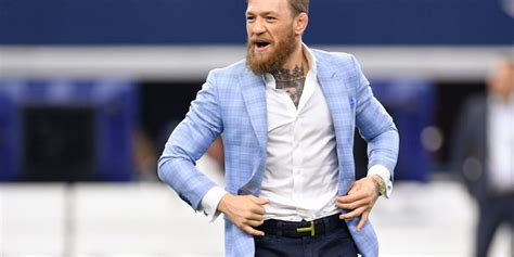 Conor Mcgregor Accusé Dagression Sexuelle Et Dexhibition Il Dément