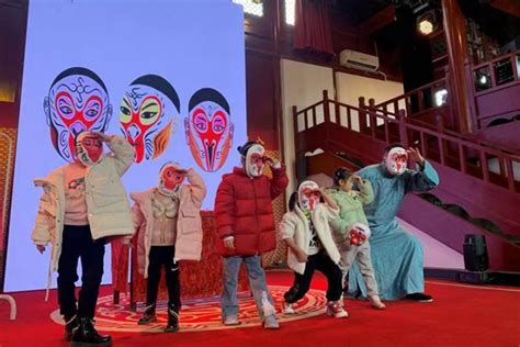 北京东城：“会馆有戏”扮靓新春