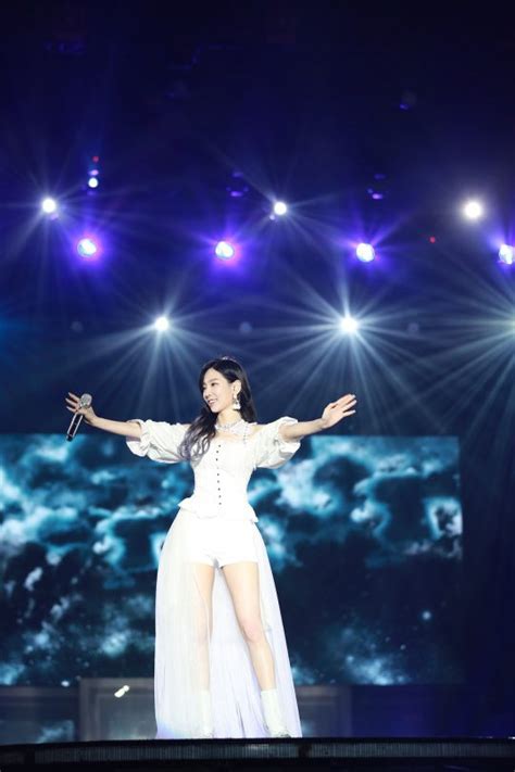 태연 방콕의 밤도 달궜다韓 솔로 여가수 최초 태국 콘서트 개최 텐아시아