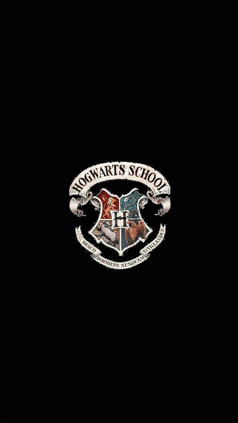 Hogwarts Crest Wallpapers 23 Images Wallpapercat
