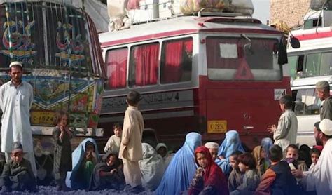 پاکستان سے مزید دو ہزار سے زائد افغان باشندے واپس چلے گئے