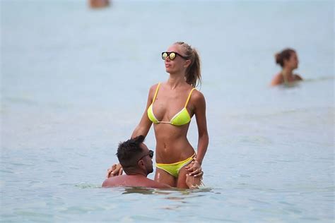 Laura Cremaschi Sexy And Topless 16 Photos Thefappening