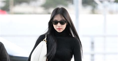 트와이스 미나 ‘바람에 휘날리는 긴생머리[포토엔hd]