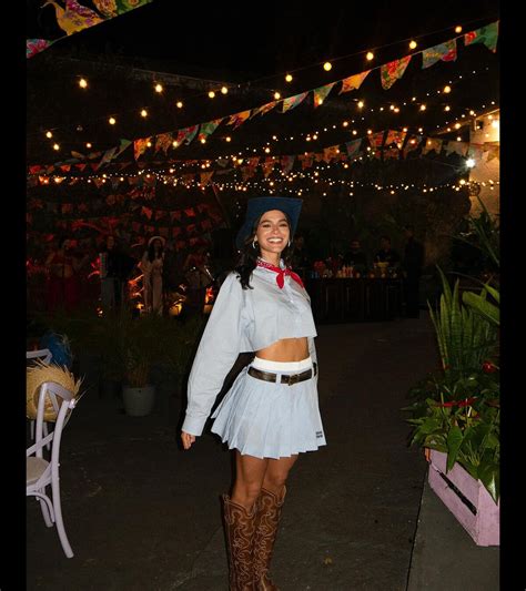Foto Bruna Marquezine Desconversa Sobre O Assunto Quando é Questionada