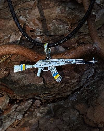 Герб Украины тризуб серебряный и золотой символ в ювелирных изделиях