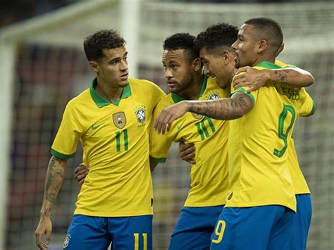Brasil em terceiro Fifa divulga ranking de seleções Notícias