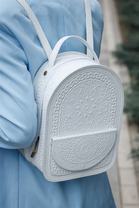 Шкіряний жіночий рюкзак Талісман колір білий продаж ціна у Івано Франківській області