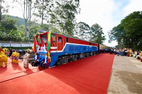 ယခင်အစိုးရက မပြီးပြတ်ခဲ့သည့် ရထားလုပ်ငန်းဖွံ့ဖြိုးတိုးတက်ရေးလုပ်ငန်းများကို ဆက်လက်အကောင်အထည်ဖော