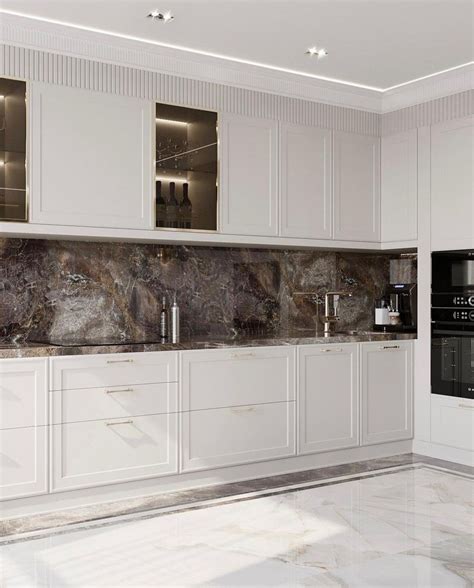 Современная белая кухня с мраморной столешницей