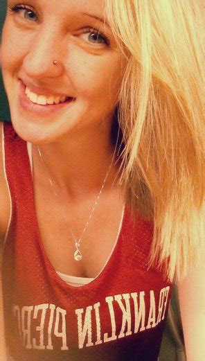 Pretty Smile Porn Pic Eporner