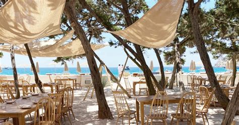 El Exclusivo Chiringuito Que Ha Conquistado A Celebrities Y También A Críticos Gastronómicos