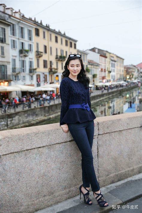 殷桃的臀，左小青李小冉的胸，让我看到了中年女星的“性张力” 知乎