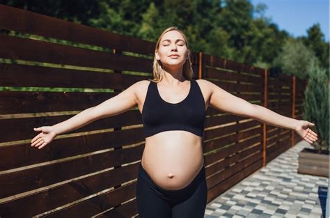Why You Should Get A Maternity Sports Bra During Your Pregnancy Thetalka