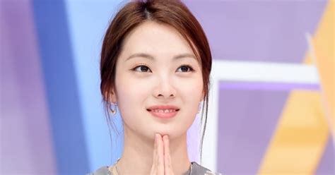 포토 위키미키 루시 미소만 지어도 사랑스러워~
