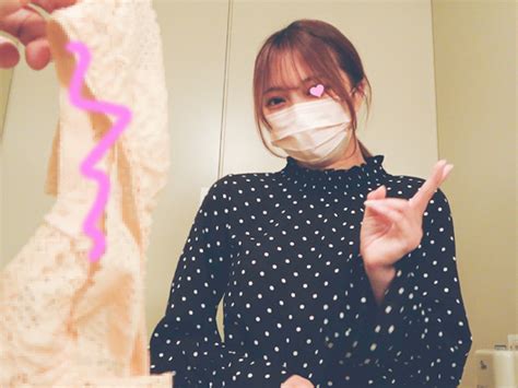 超絶美女jdの使用済みパンツ買い取り恥ずかしがる姿に大興奮【逆さ撮り美乳美尻】 買取王国