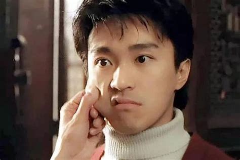 王晶拍《鹿鼎記》時對周星馳說：李嘉欣把腳趾戳進你鼻孔，願意嗎 每日頭條