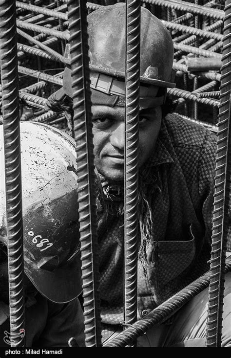 سکوت کارگران در برابر حذف مزایای شغلی از ترس بیکاری تسنیم