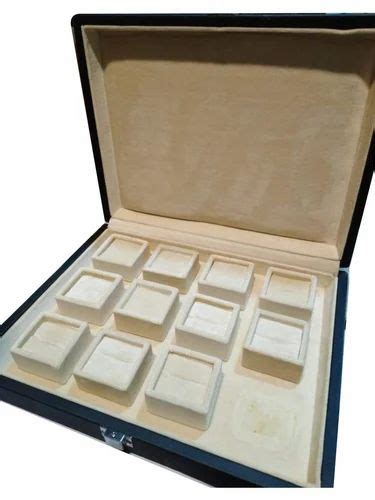 Wooden Finger Ring Display Case At ₹ 1000 Piece Ring Display Stand In