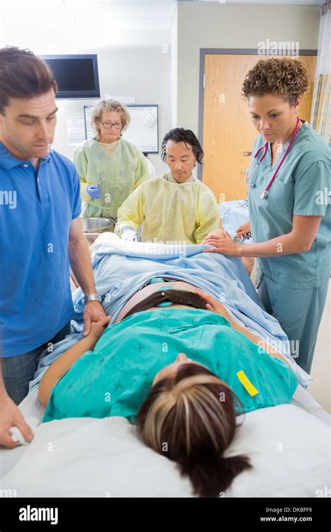 Krankenhaus Geburt Fotos Und Bildmaterial In Hoher Auflösung Alamy