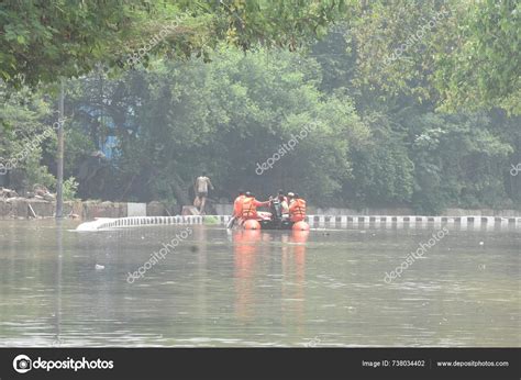 New Delhi India July Ndrf Team Rescue People Home Heavy — Stock