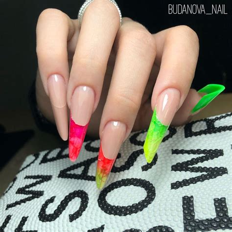 Неоновый френч Маникюр