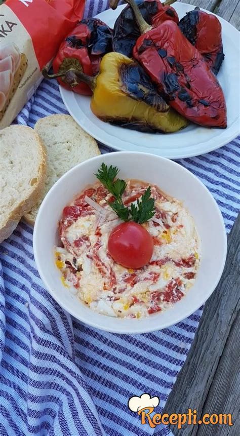 Salata od pečenih paprika Recepti