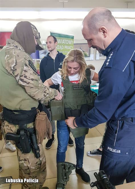 Chcesz zostać policjantem Przyjdź zapytaj zobacz i zostań jednym